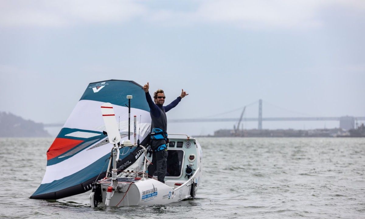 Chris Bertish começa sua travessia de Wing Foil pelo Pacífico - Aloha ...